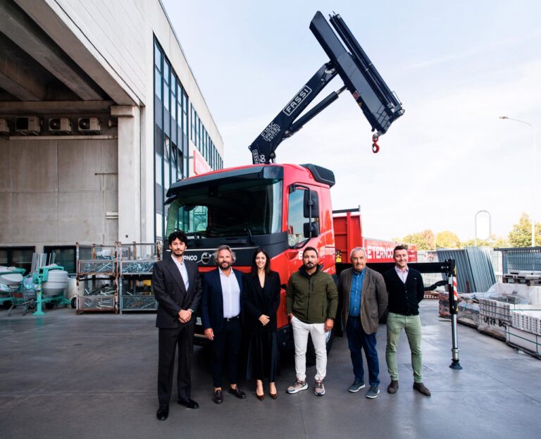 Fassi Gru S.p.A. - Costruttore Di Gru Articolate Per Camion